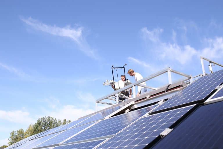 Voltvar Control Techniques Using Renewable Distributed Generation Sources Within Active